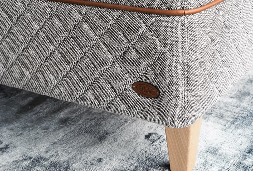 DUX senger og møbler – komfort siden 1926